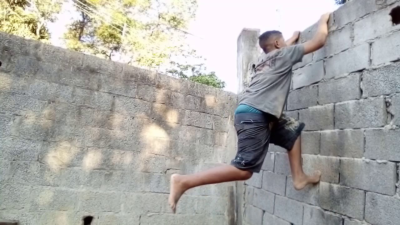 Como vc subir muro - YouTube