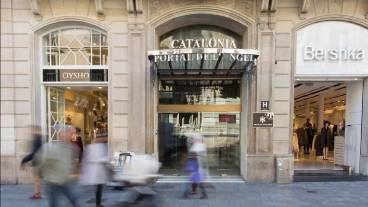 Catalonia Portal de l'Angel *** - Barcelona (Centro), España - YouTube