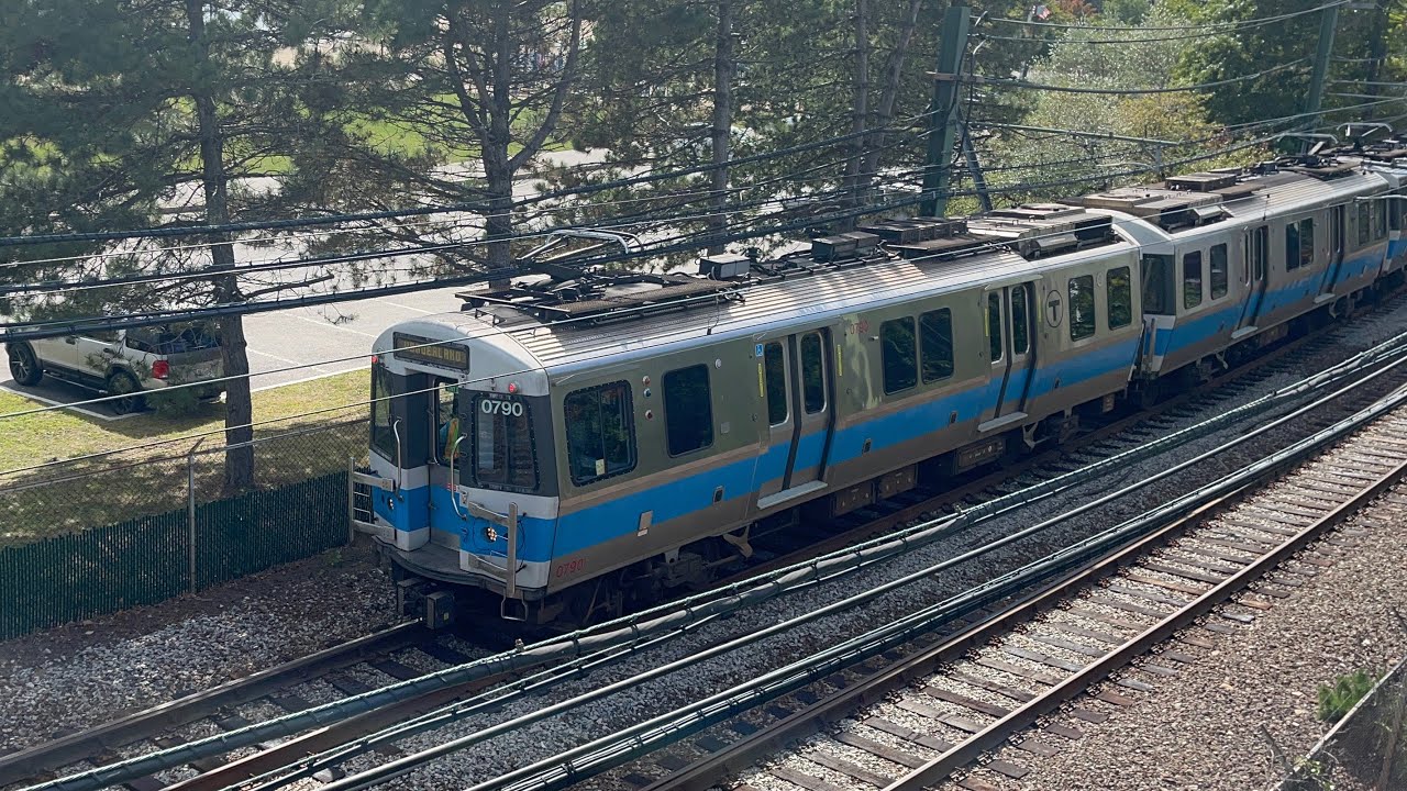 MBTA blue line horn show Compilation #3 - YouTube