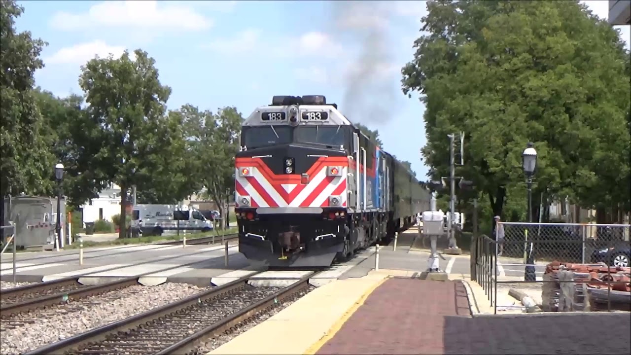 [HD] The BNSF Racetrack with Chicago Railfan 427 - YouTube