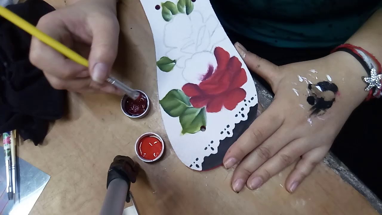 Pintura em chinelo, vídeo com passo á passo 1º Parte - YouTube