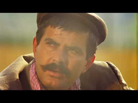 Pehlivan Türk Filmi | Karısı, Bilal'in Yorgunluğunu Alıyor!