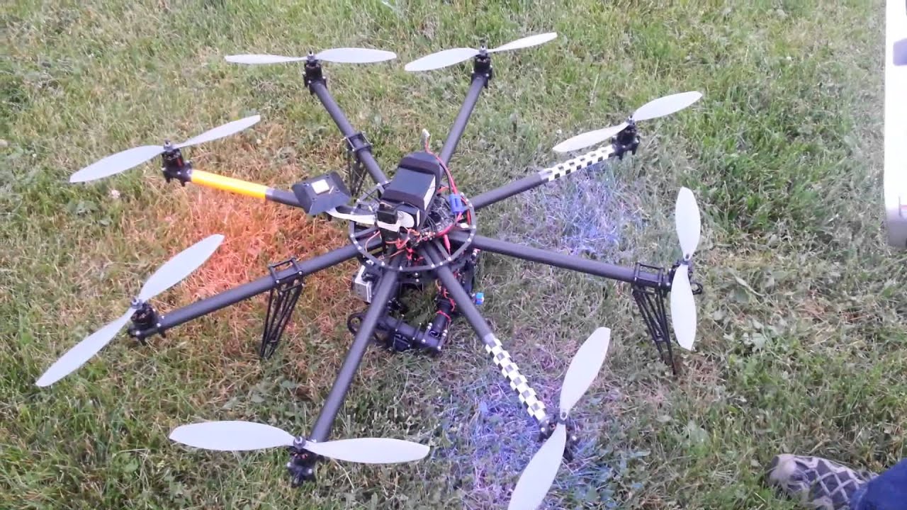 Cinestar 8 Octocopter from Quadrocopter - YouTube