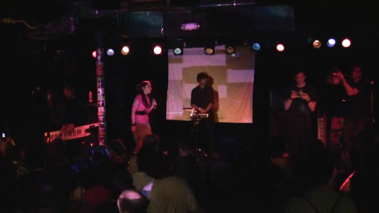 Freezepop - Harebrained Scheme - 09/06/09 - YouTube