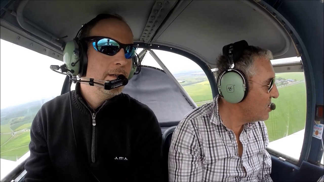 Petit tour en Globe Temco Swift - YouTube
