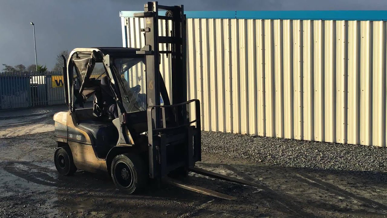 CAT DP30N 3 TON DIESEL FORKLIFT - YouTube