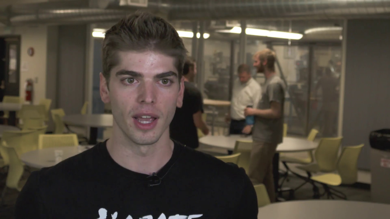 Computer science students learn the art of the startup - YouTube