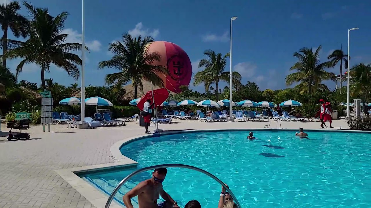Oasis Pool - Coco Cay Bahamas - YouTube