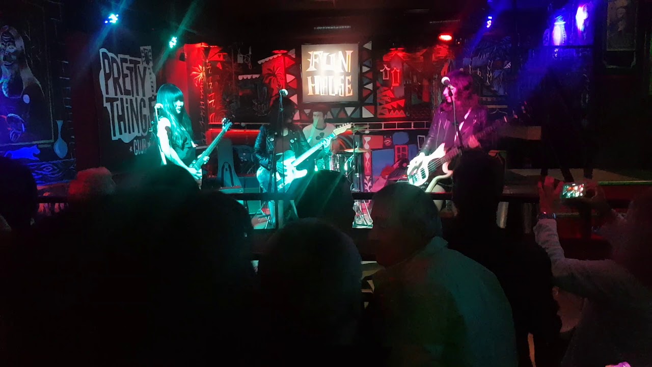 Baby Shakes "Baby Blue" @ Fun House, Madrid - March 16 2019 - YouTube