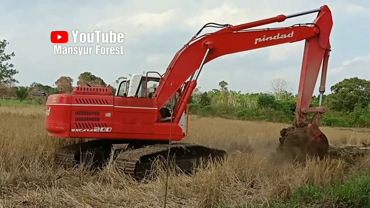 Excavator Pindad Excava 200, Produk Dalam Negeri Sedang Buat Parit ...