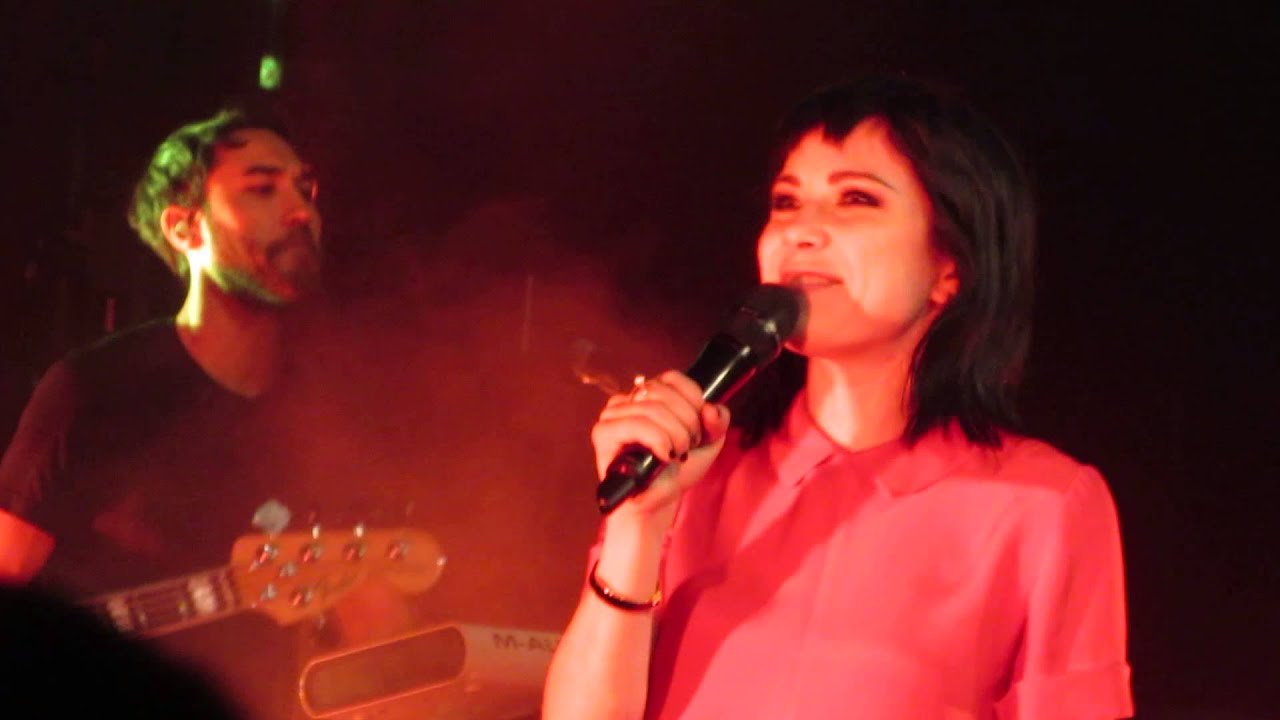 Carly Rae Jepsen - "Call Me Maybe" (Live in Boston) - YouTube