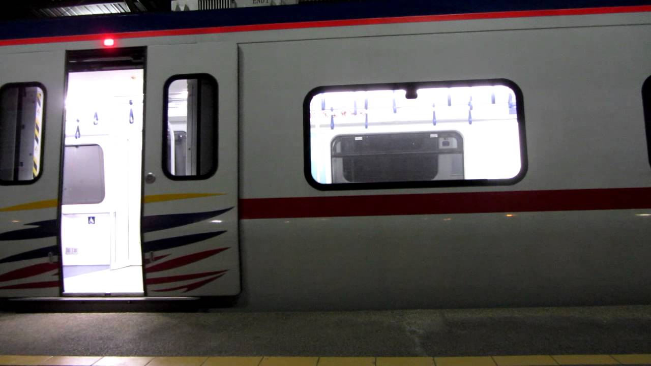 KTM Komuter Class 92 SCS11 as 2304up at Bandar Tasik Selatan (» Sungai ...