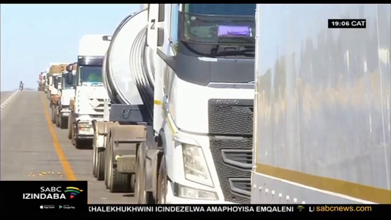 Wenyukile umthamo wezimoto emngceleni iBeit Bridge - YouTube