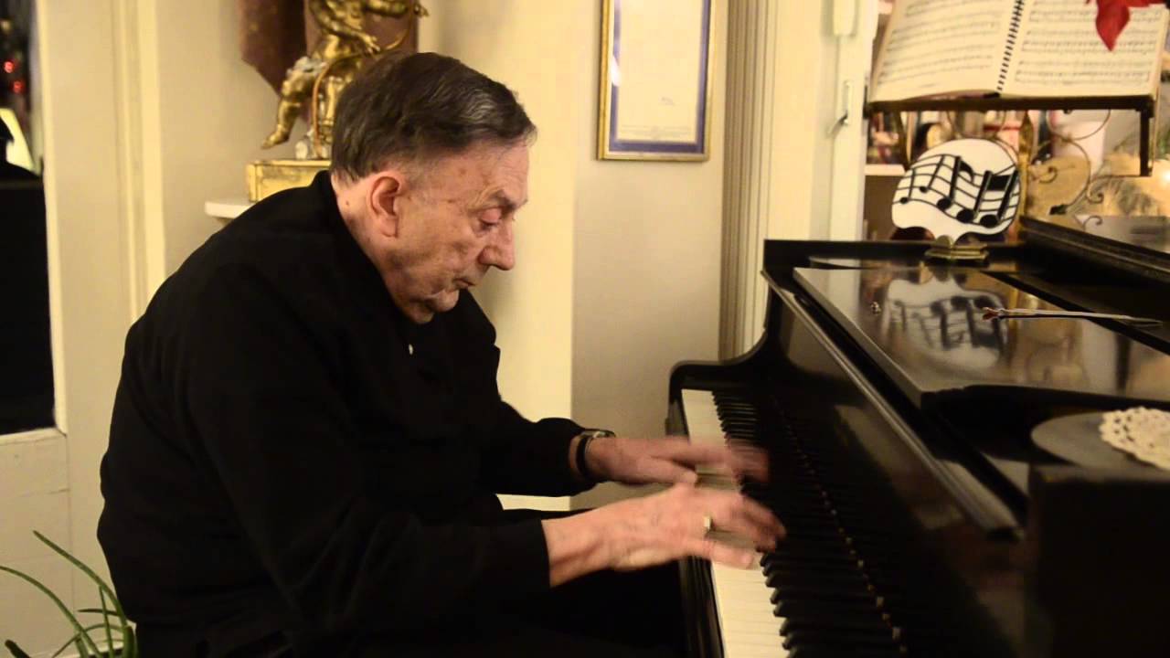 Musician and band leader Mario DeSantis plays Auld Lang Syne - YouTube