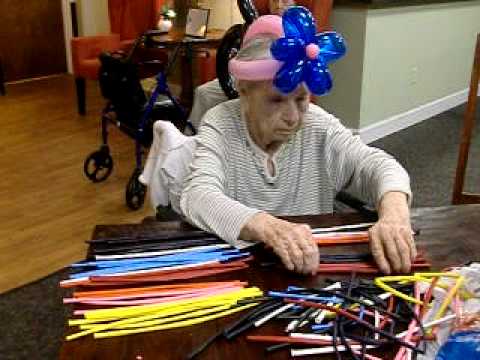 Balloon Assistant: Sorting Balloons by color. 3~9~12 - YouTube