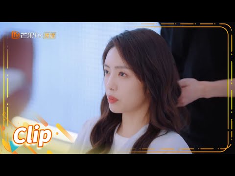 【Clip】See how Wu You rejects the barber's recommendation《Live Your Life 好好生活》【MangoTV Drama English】