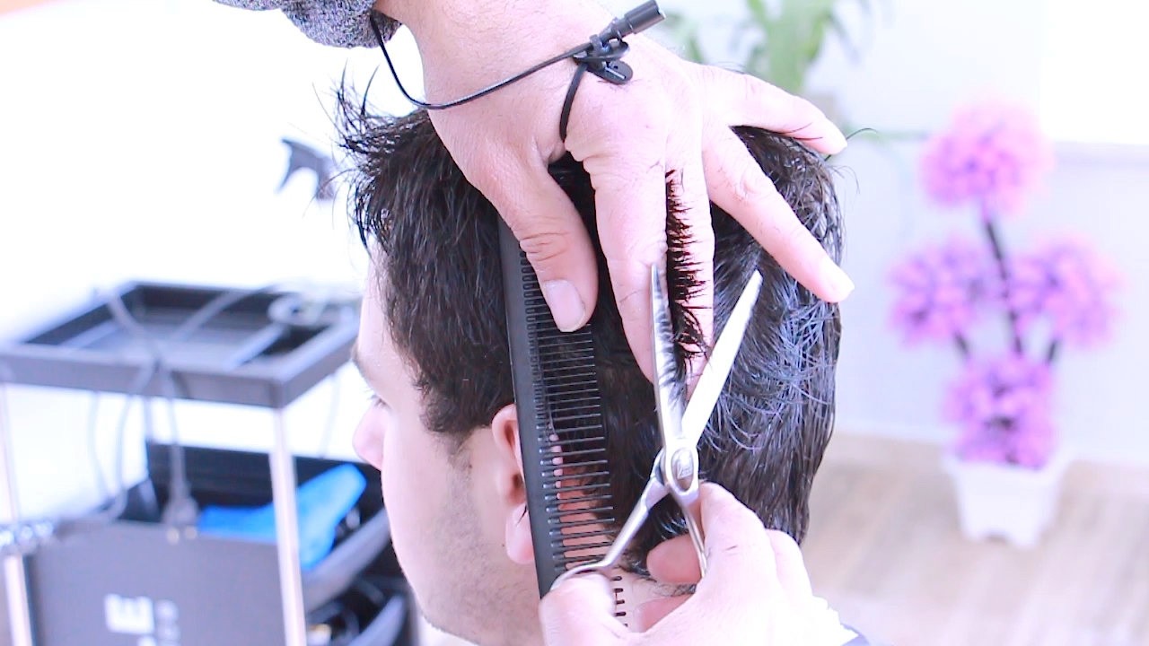 Asmr Barber-Relaxing men's haircut with scissors sound - YouTube