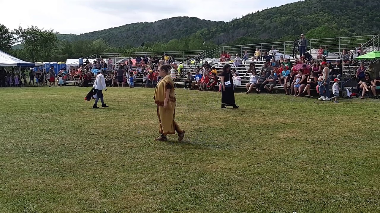 Womens kojua 2nd song@ Eskasoni powwow 2018 - YouTube