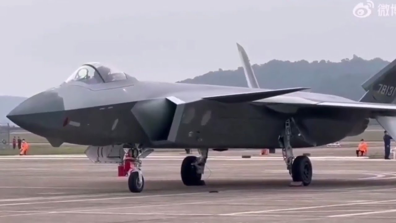 Upclose Chinese J-20 Stealth Fighter Jet - YouTube