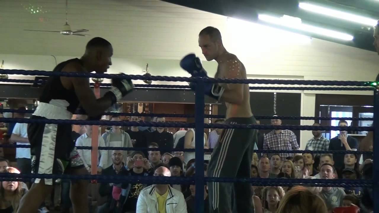 White Collar Fight Club - Darren Brooks v Nigel Cornell - YouTube