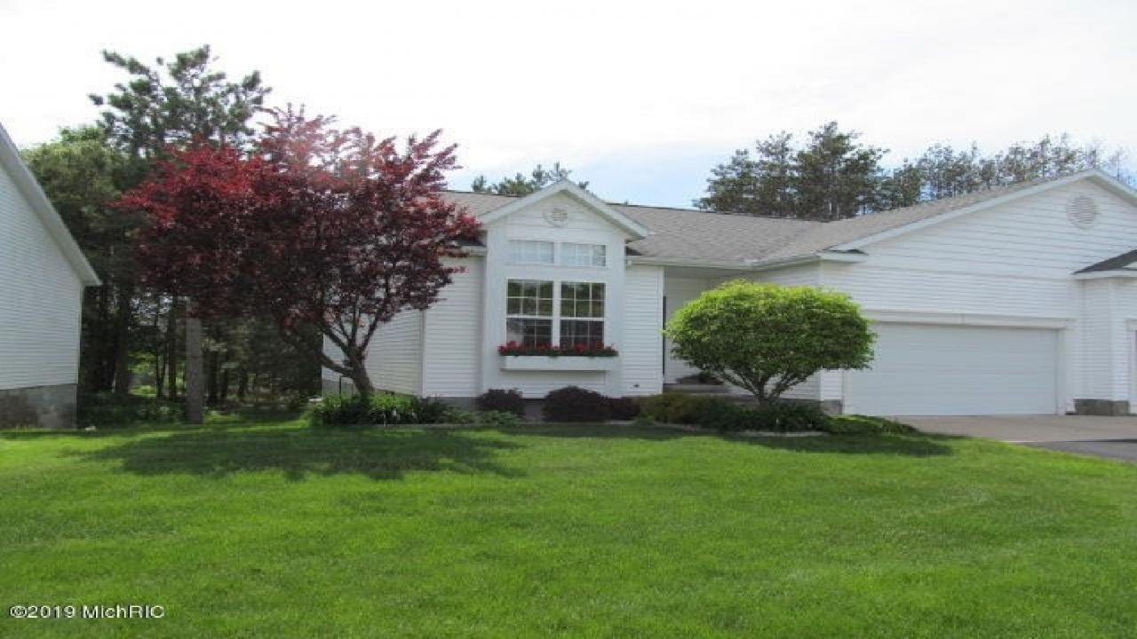 5633 Copper Sands Run, Fruitport, MI Presented by Daniel Nutt. - YouTube