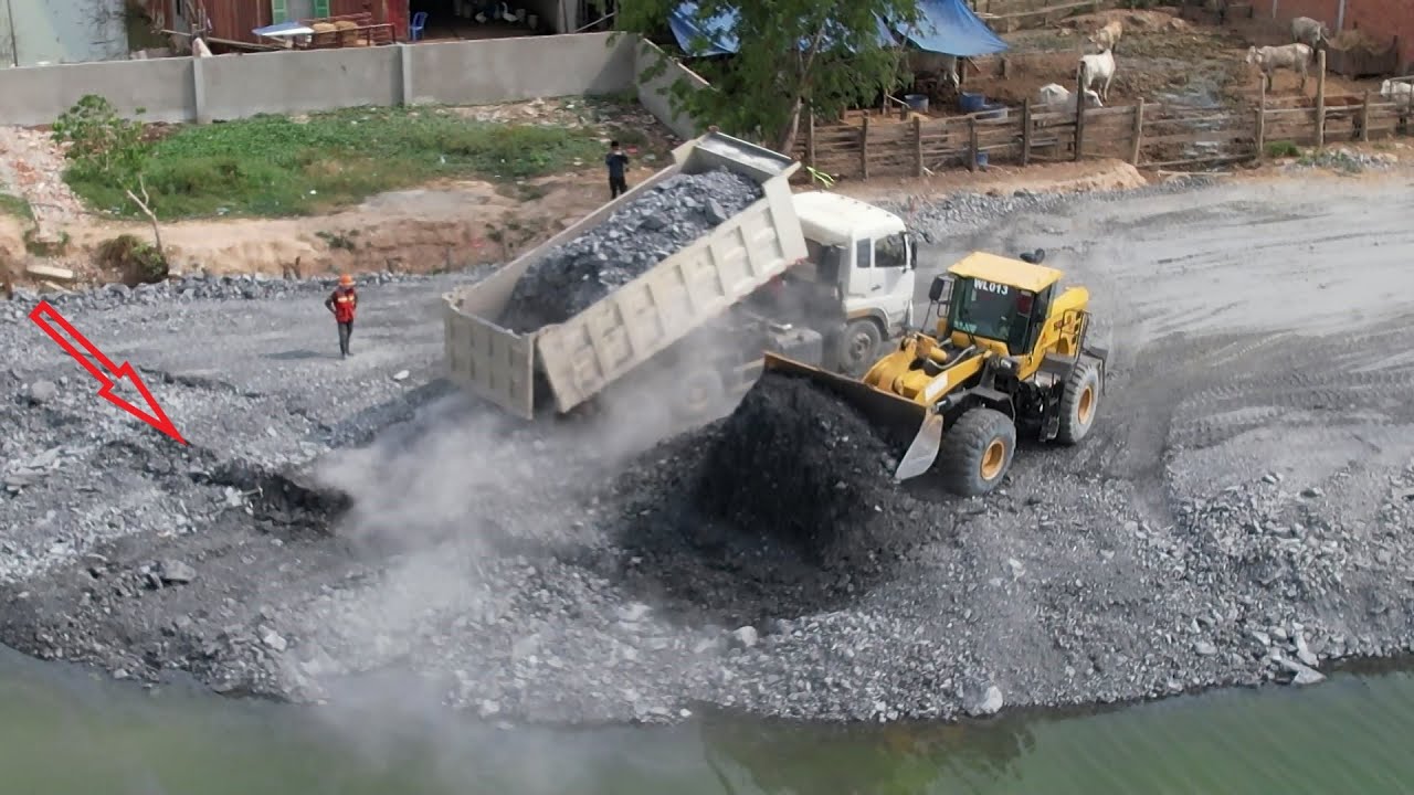 huge project operator skills absolutely on road construction wheel ...