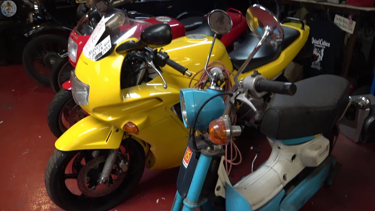 Mike Barry Motorbike Museum, Carlisle 🏍🛵 - YouTube