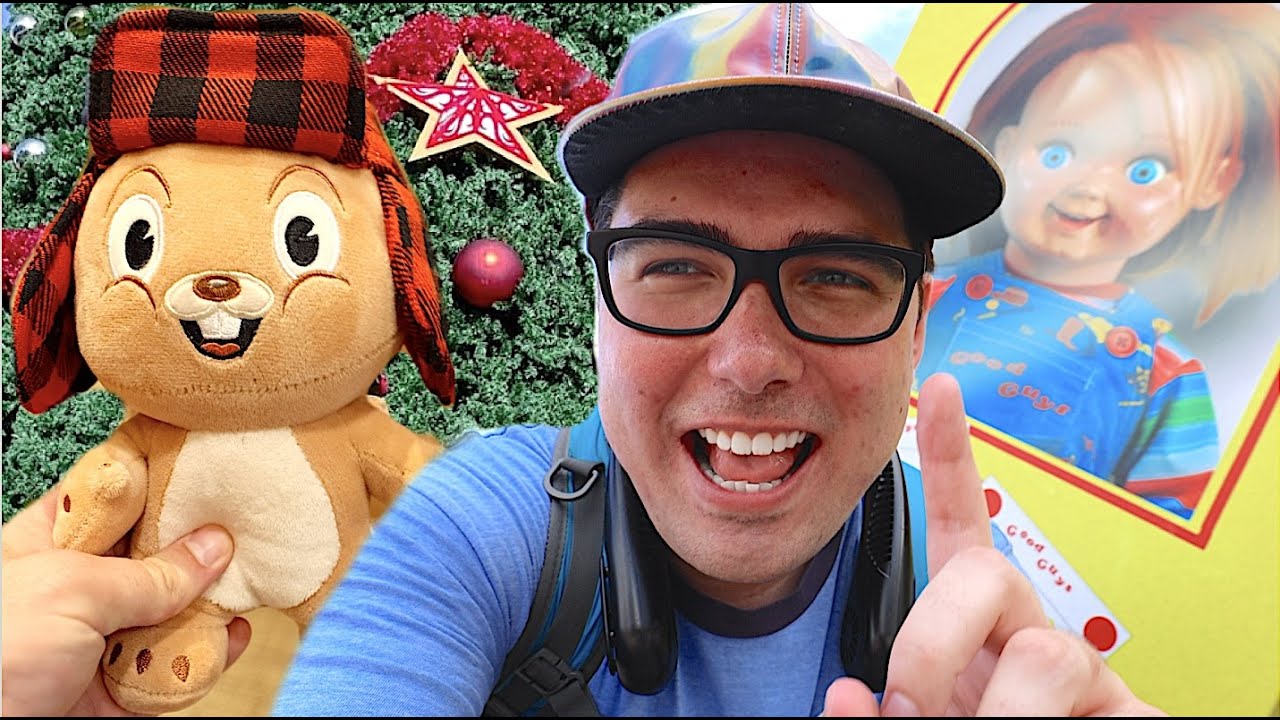 Universal Studios Holiday 2022 Earl The Squirrel & CHUCKY Take Over - YouTube