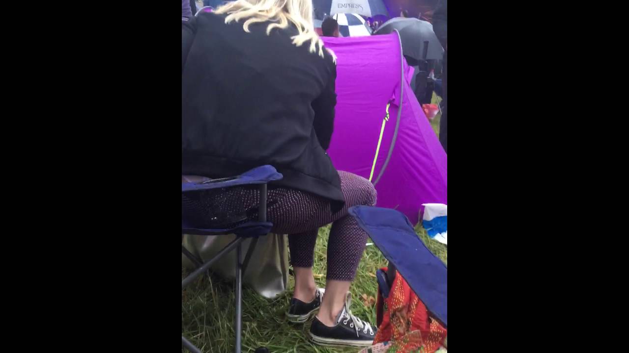 Drunk woman fell of chair Finalle - YouTube