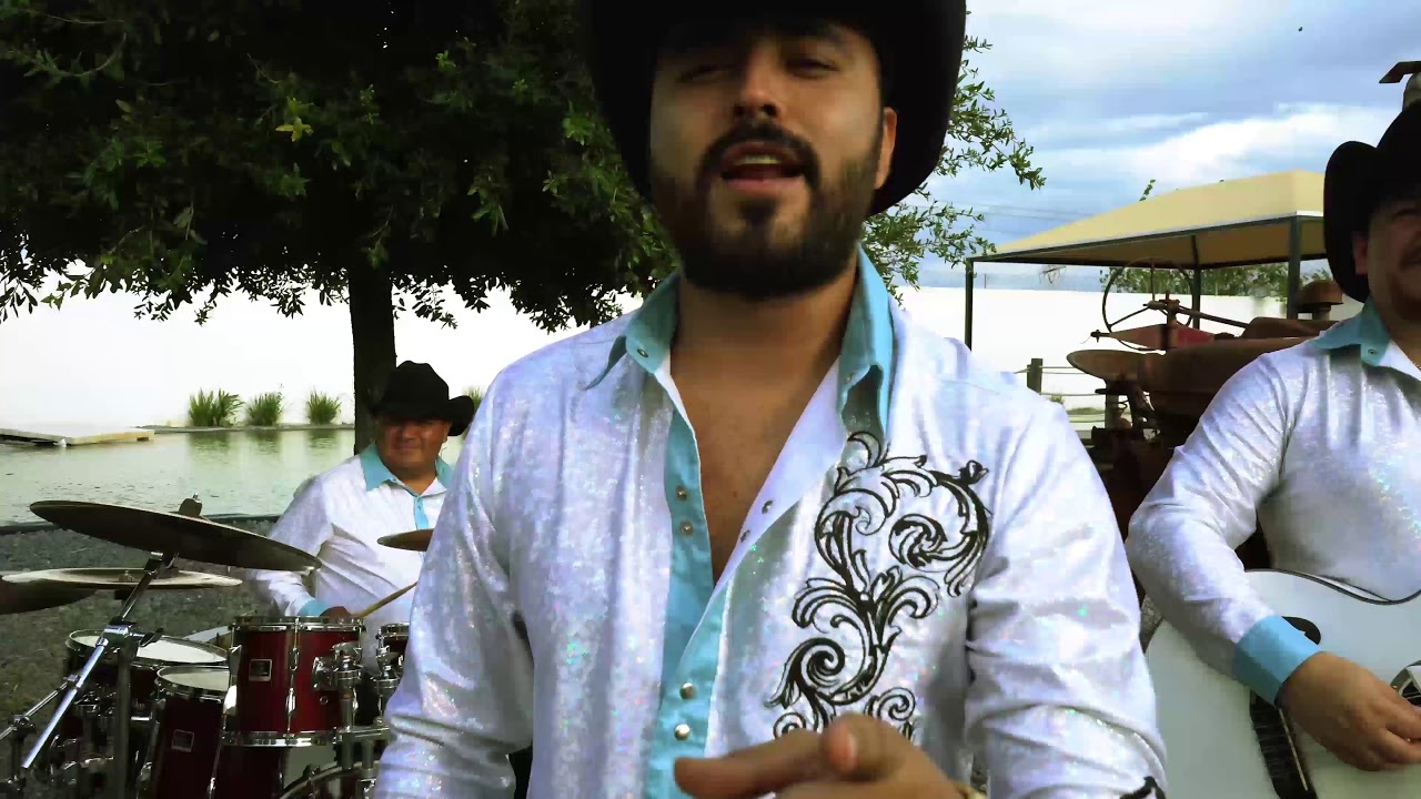 PALOMO Me vale perderte (Video Oficial) - YouTube