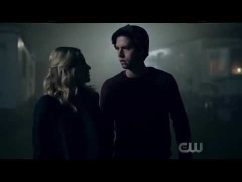 Betty and jughead kiss scene (i believe you jughead) 1x08