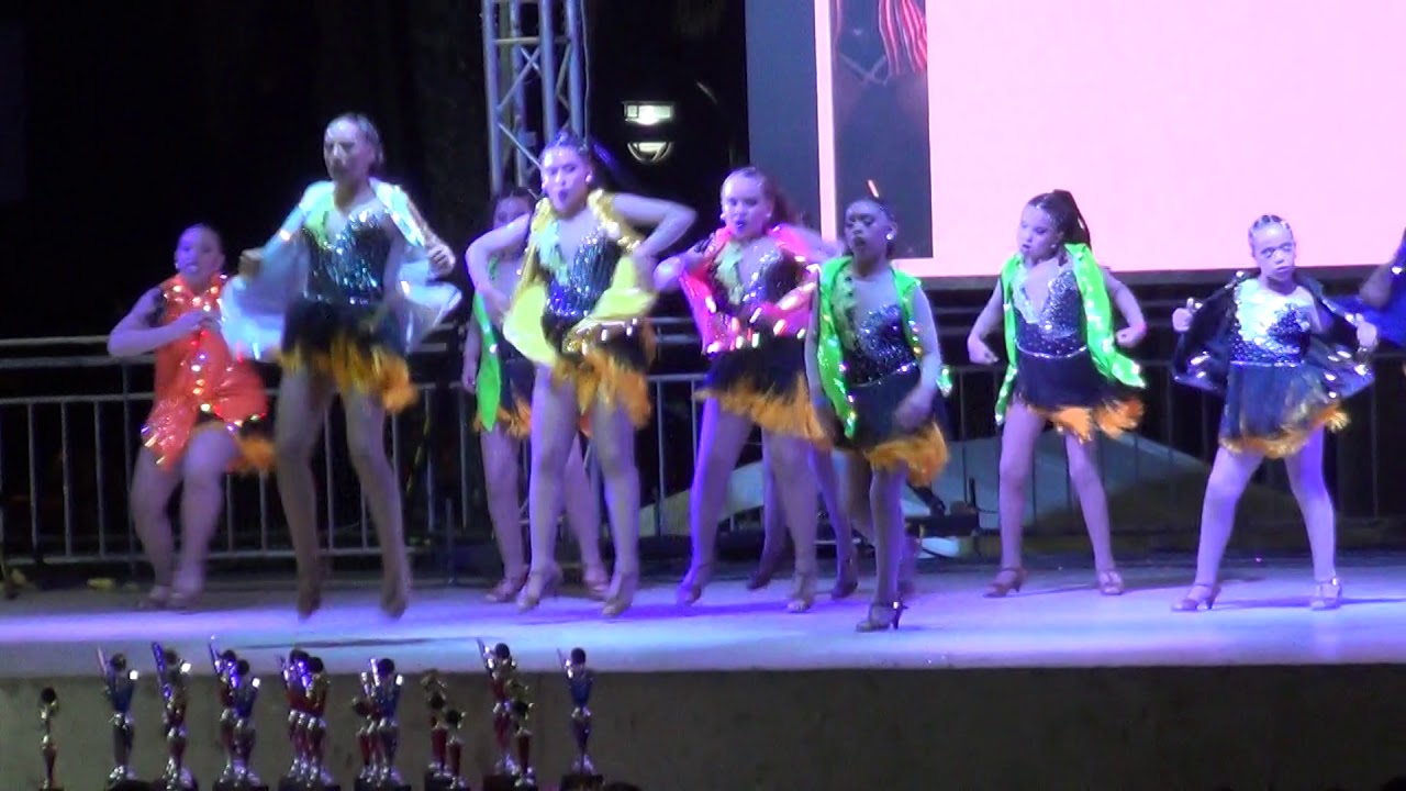 Grupo Profesional Infantil Latin Salsa Kids En Salsa Ladies 2019 - YouTube
