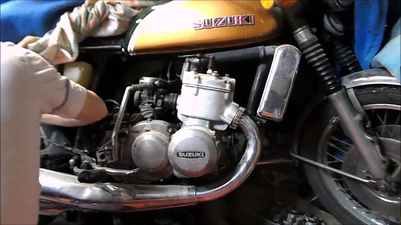 suzuki gt 750 engine rebuild part 2.. - YouTube