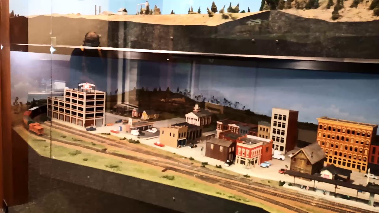 Train layout at the magic House St Louis mo - YouTube