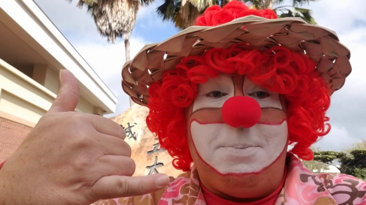 Chris Da Clown's Selfie Show #100 - YouTube