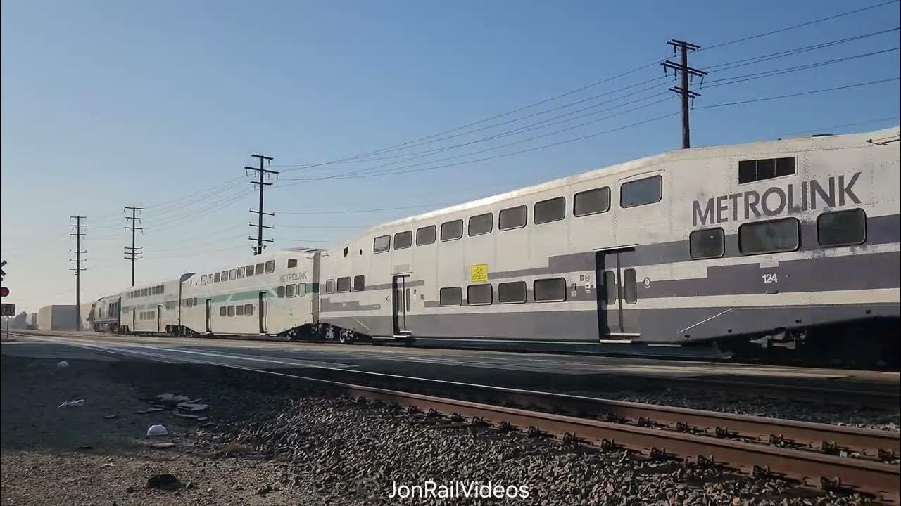 10/2/24 Pre: WB Metrolink trainset passes Los Nietos/SFS-3 ft. SCAX 187 - YouTube