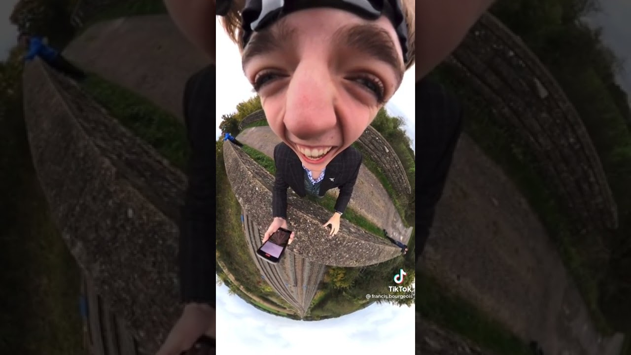 Francis Bourgeois (trainspotter) makes a train driver go wild - YouTube