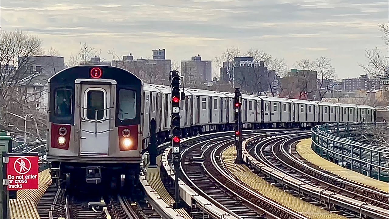 4K: R142 (2) Trains & Track Geometry train @ Jackson Avenue - YouTube