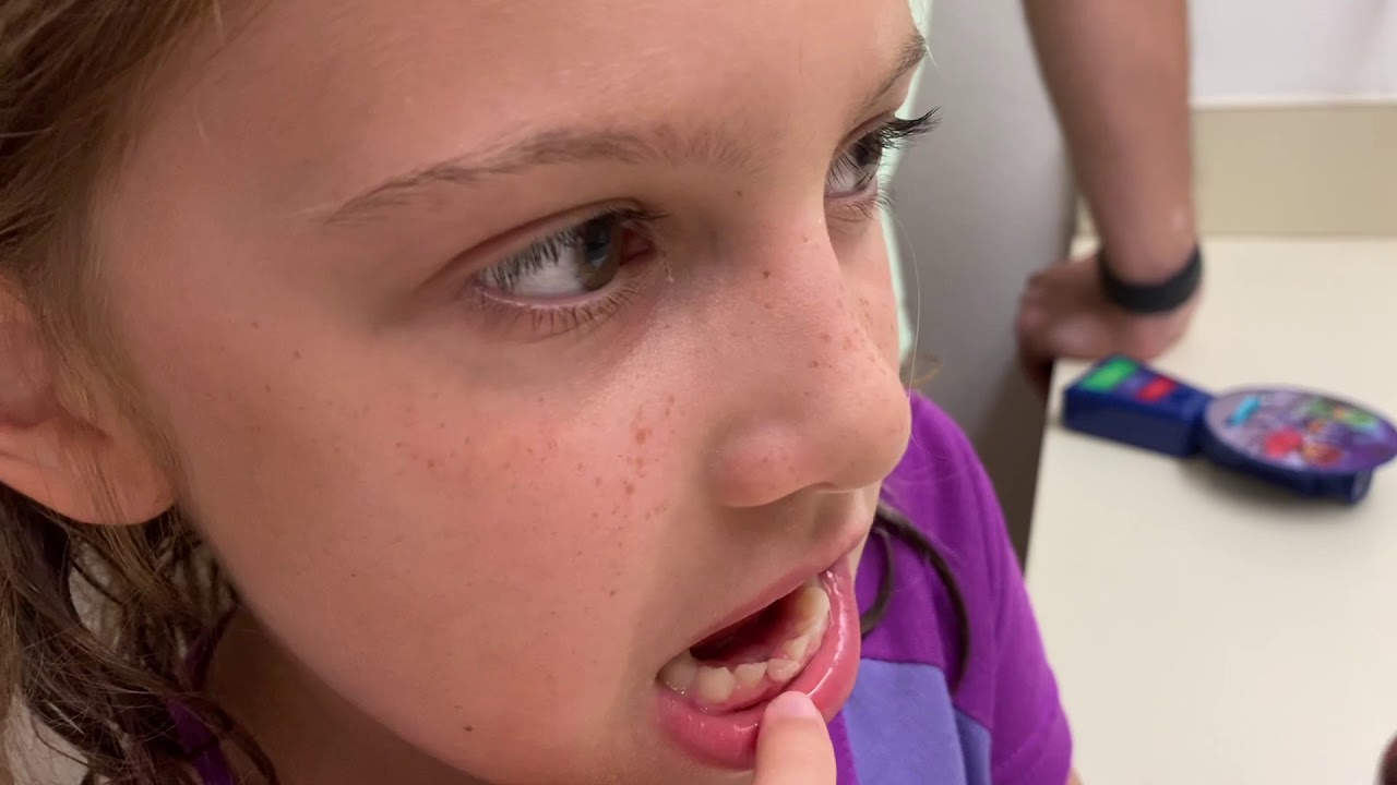 First loose tooth - YouTube