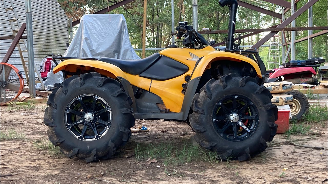 28 inch outlaw 2s vs 30 inch monster mayhem weight comparison - YouTube