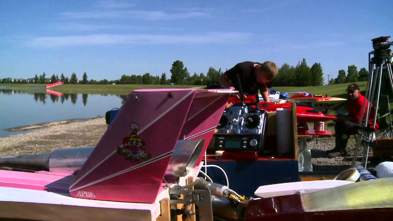 Beautiful RC Racing Boats in Calgary - YouTube