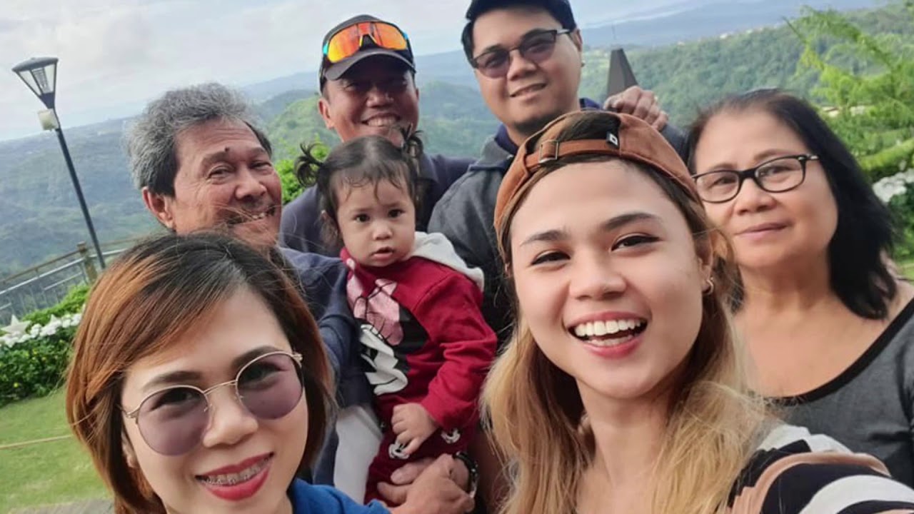 Family Bonding at Tagaytay - YouTube