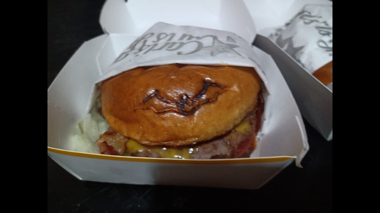 Probando la Batman Burguer de Carls Jr | hamburguesa de batman - YouTube