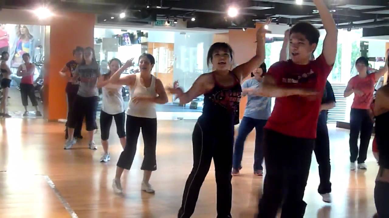 Samo Moi Andrea I Costi (Zumba With Deno) - YouTube
