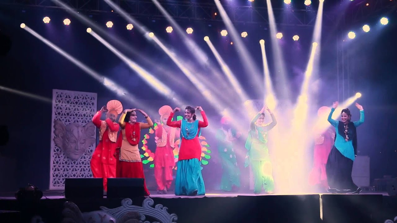 Best bhangra dance performance at sikh punjabi wedding Delhi,Punjab ...