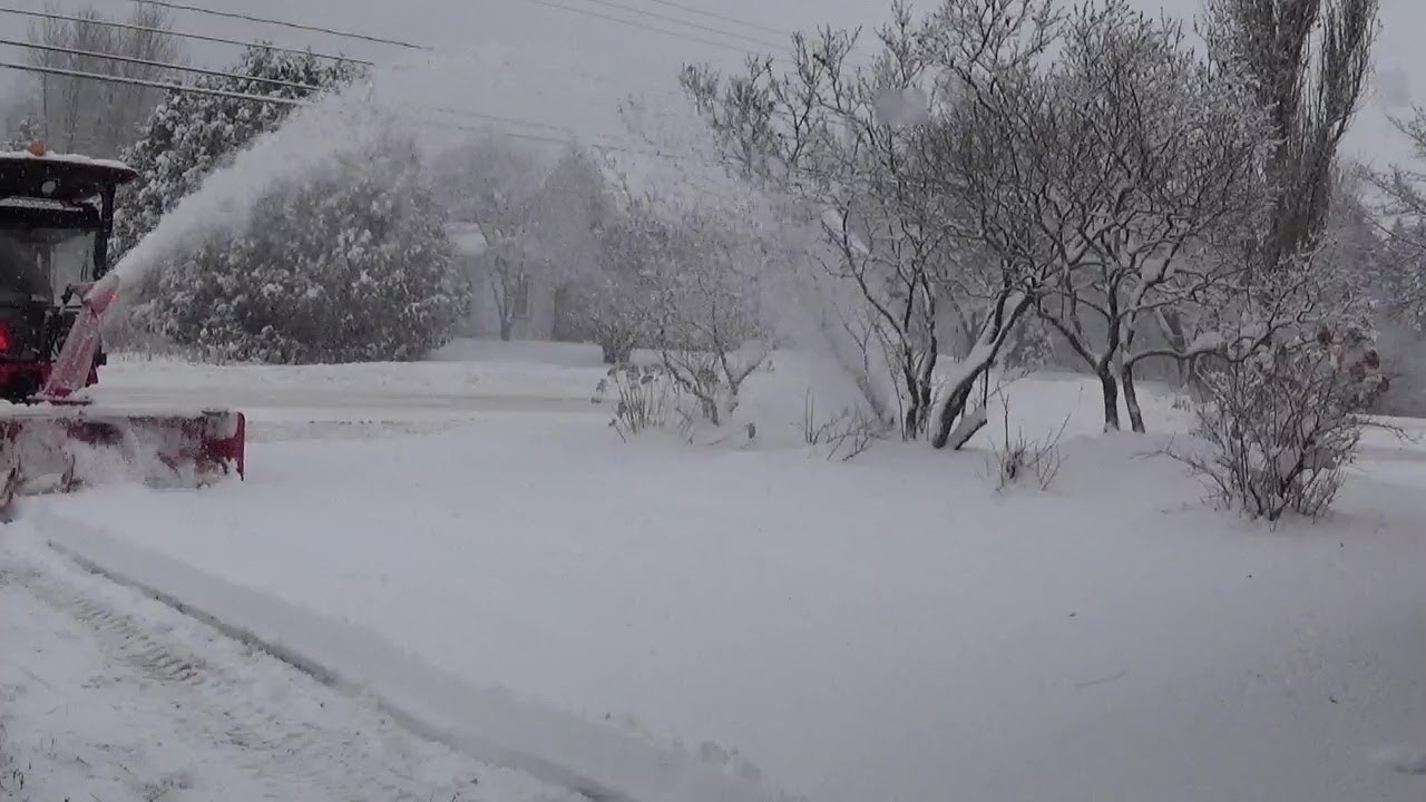 TOO BIG 68 inch snowmax or meteor snowblower on mi GC1710 in action in ...