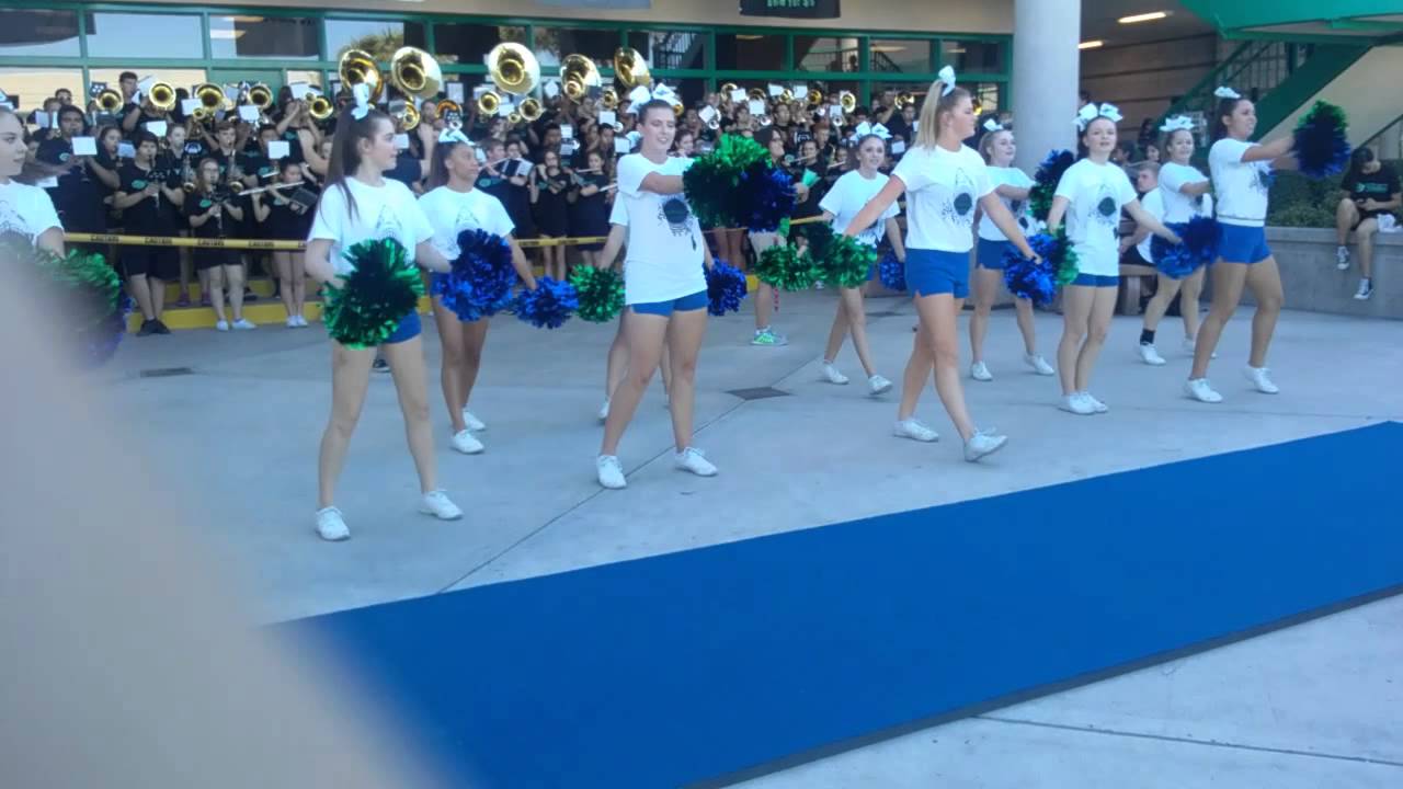 GVHS CHEER. HOCO WEEK. 🐊 - YouTube