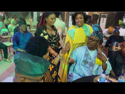 ENIOLA AJAO GREETS YINKA QUADRI & JAIYE KUTI SPECIALLY AT ODUNLADE ...