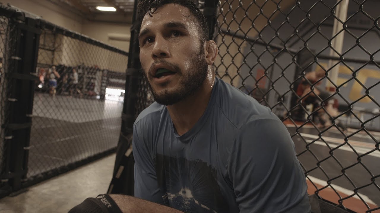 TUF Finale 27: Brad Tavares on why Hawaiian Fighters are so tough - YouTube