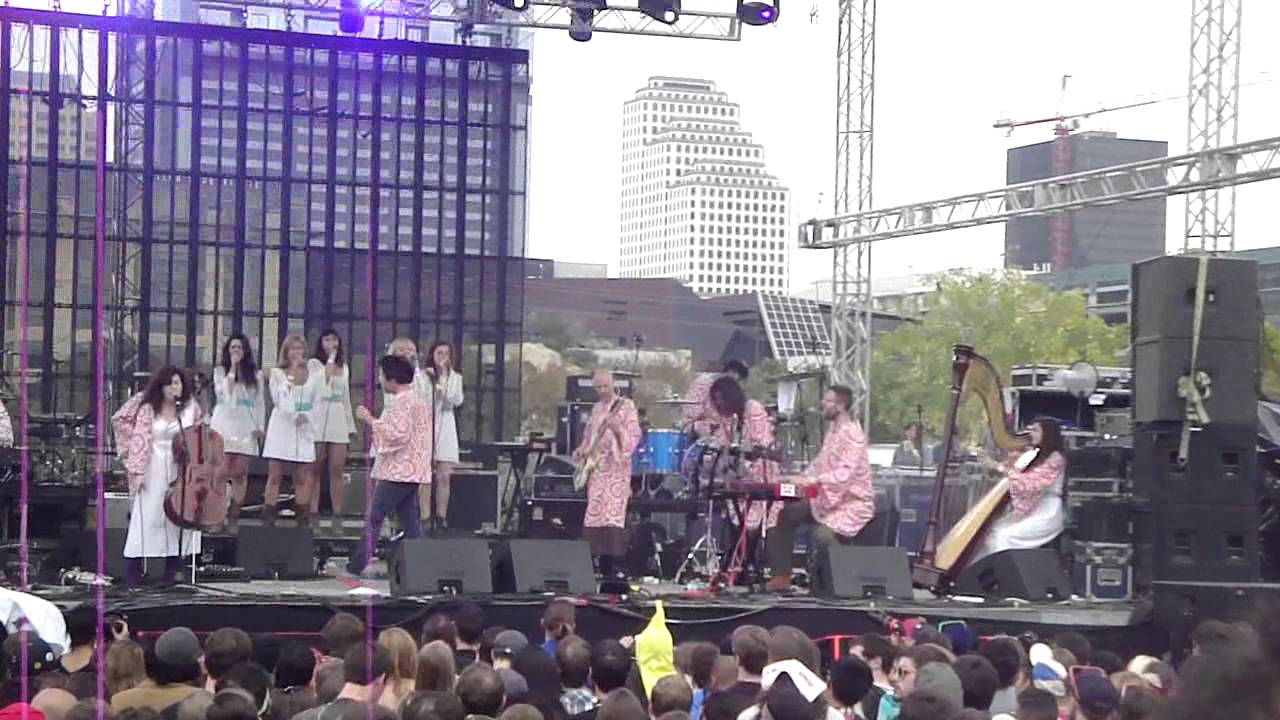 the polyphonic spree - live @ fun fun fun fest 2013 - YouTube